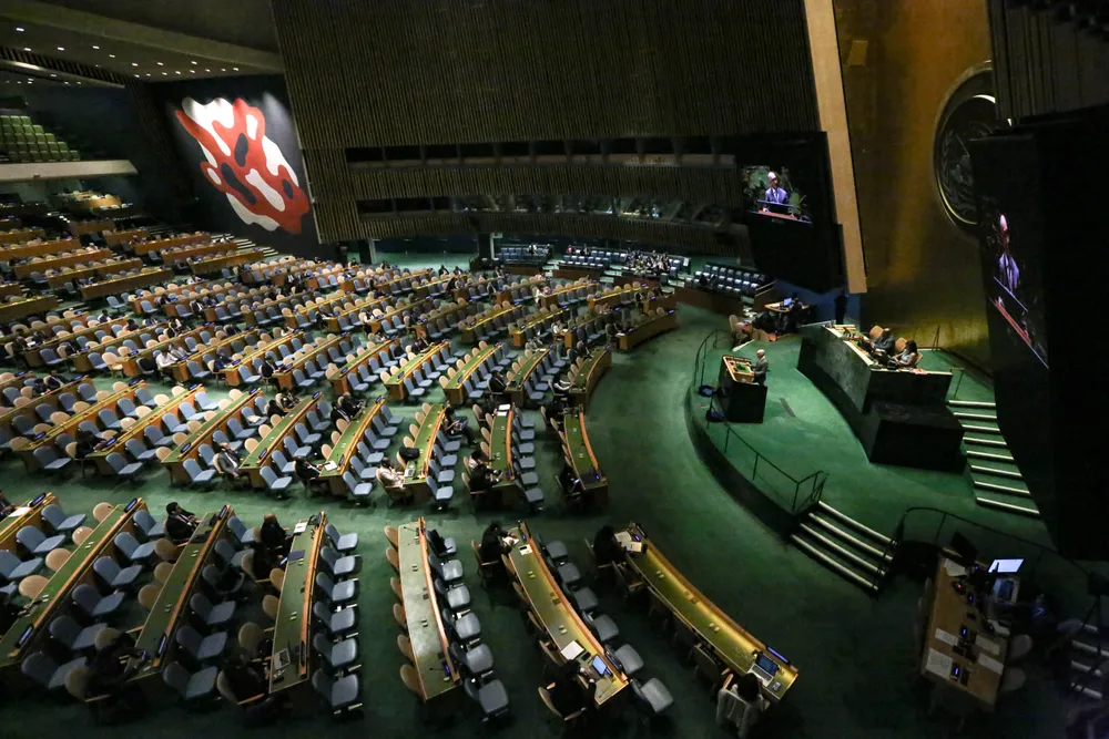 L'Assemblea Onu approva una risoluzione sui "due Stati", israeliano e ...