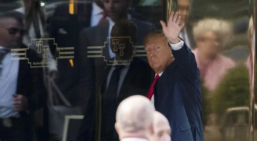 Trump, il giorno del giudizio: il giudice vieta telecamere, Trump, il giorno del giudizio: il giudice vieta telecamere,