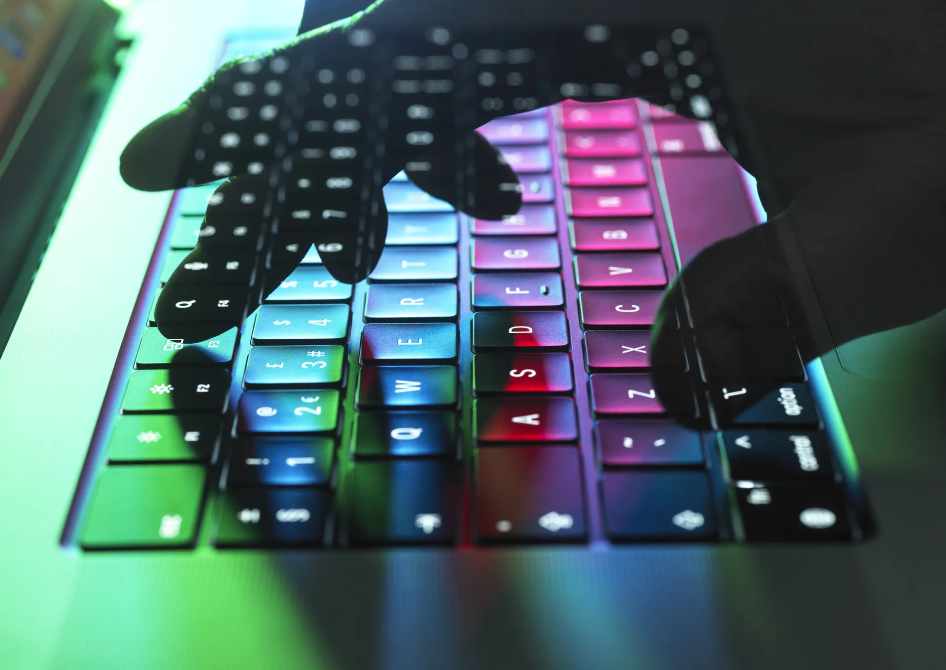 Cybersecurity 2025: Italia sotto attacco. Le pmi restano l'anello ...